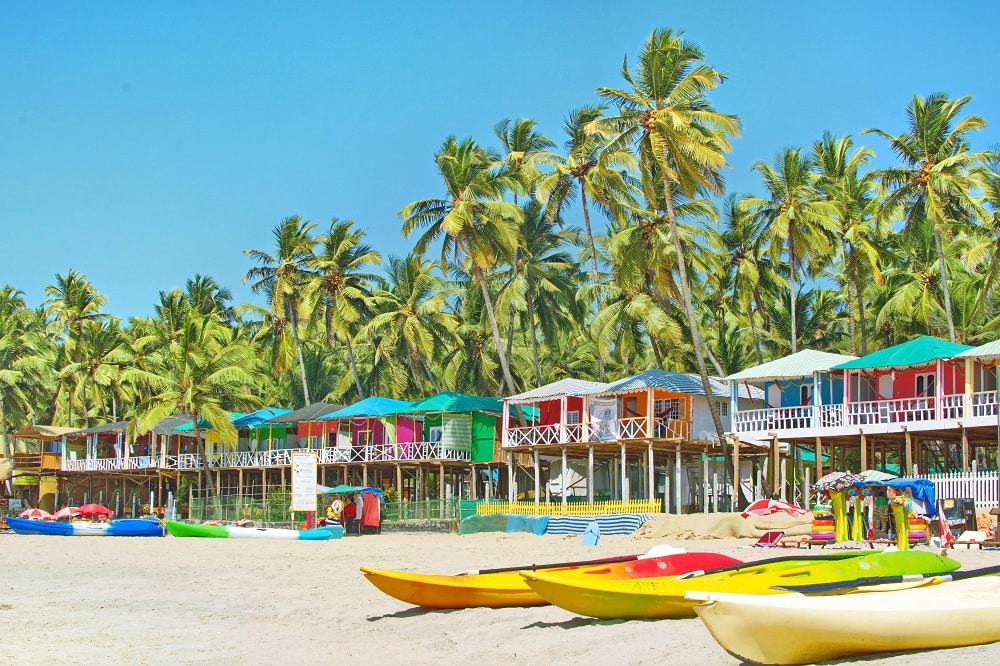 Goa Tourist Places - गोवा में घूमने की जगह बीच, वाटर स्पोर्ट, नाइटलाइफ़ ...